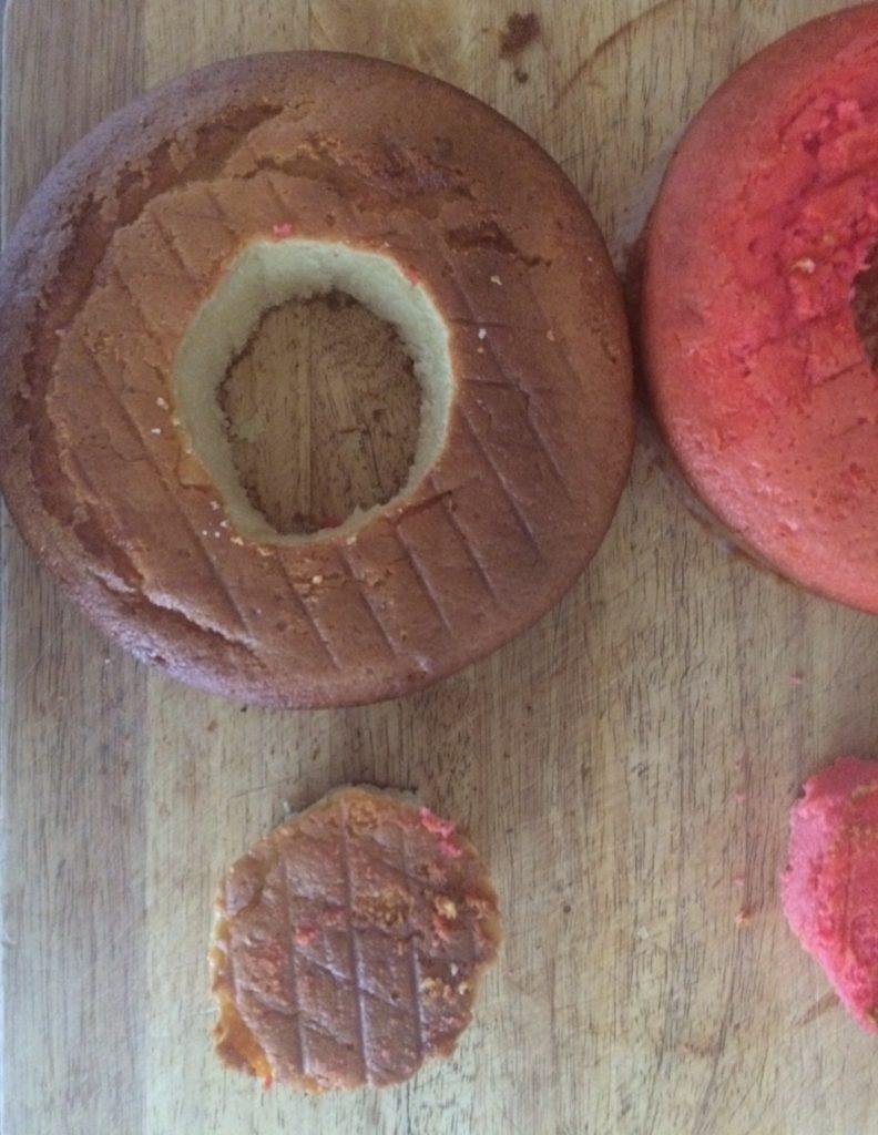 Easy Pinata Cake - This Is Cooking for Busy MumsThis Is Cooking for ...