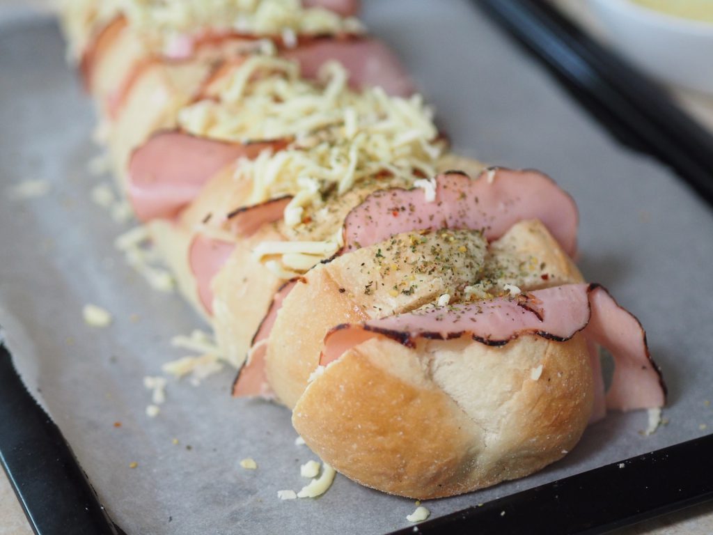 Ham and Cheese Stuffed Garlic Bread - This Is Cooking for Busy MumsThis ...